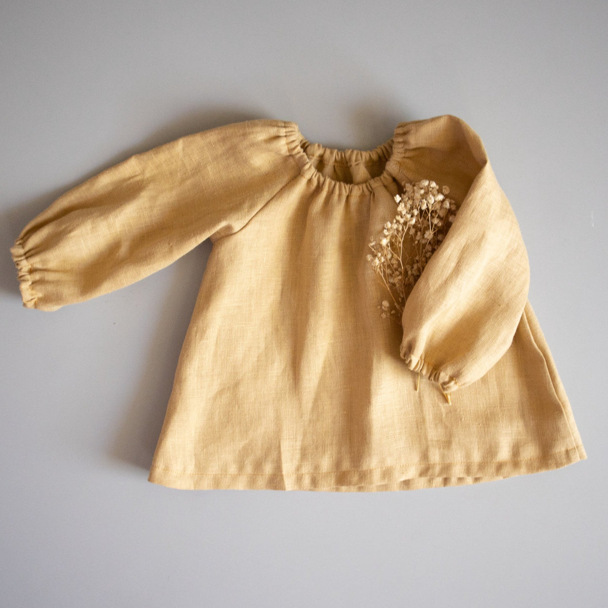 Vintage Balloon Sleeve Blouse FREE Sewing Pattern – Easily Made Patterns